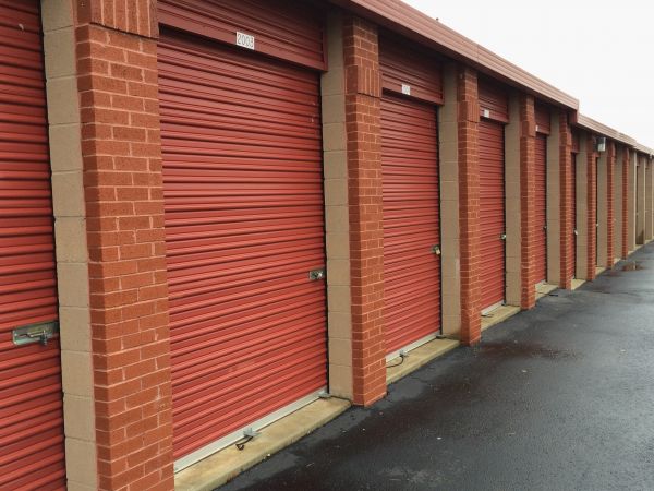Mini U Storage - Chantilly | 13721 Wall Rd | SpareFoot