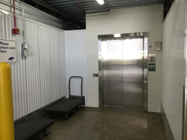 Extra Space Storage - 3863 - Franklin - 27th St | SpareFoot