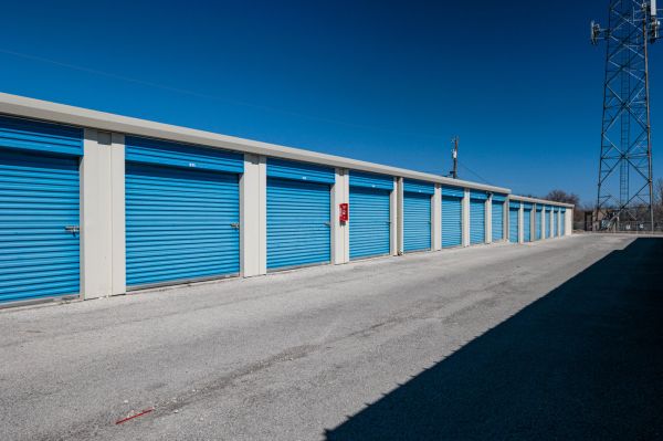 Del Rio 90 Storage | 3695 Veterans Boulevard | SpareFoot